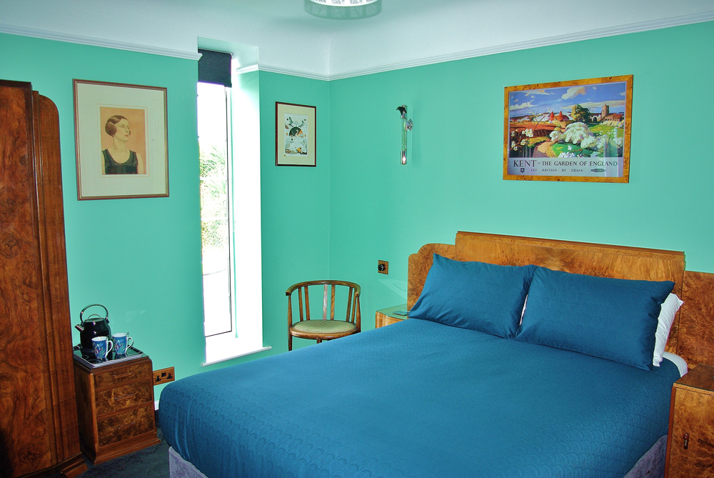 Baron and Lady Carson - Twentieth Century B&B